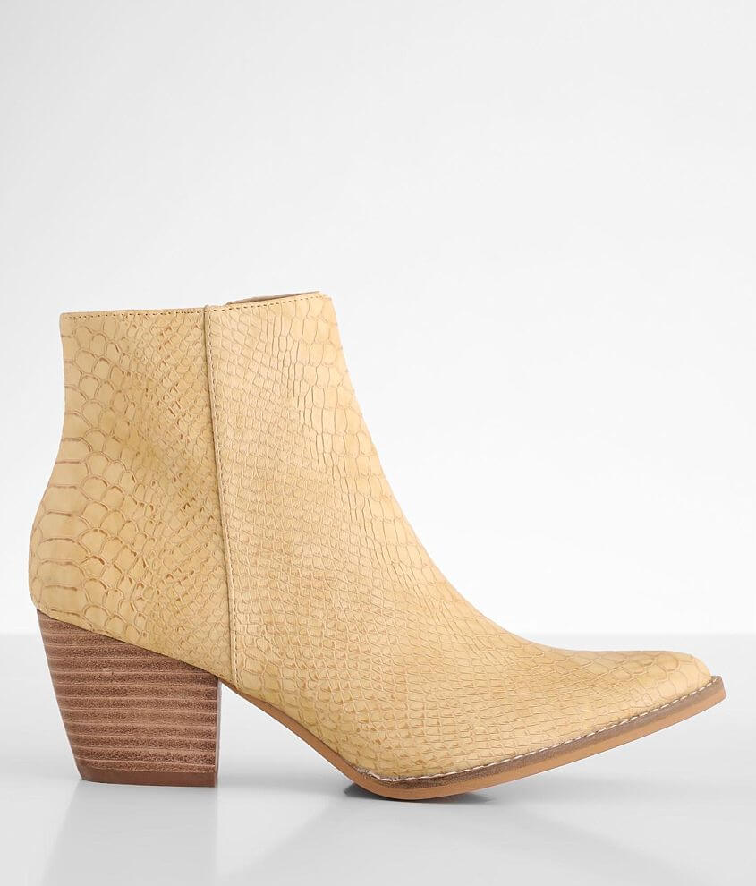 ARider Danika Snake Print Ankle Boot - Women's Shoes in Snake Dusty ... ARider Danika Snake Print Ankle Boot - Women's Shoes in Snake Dusty ...