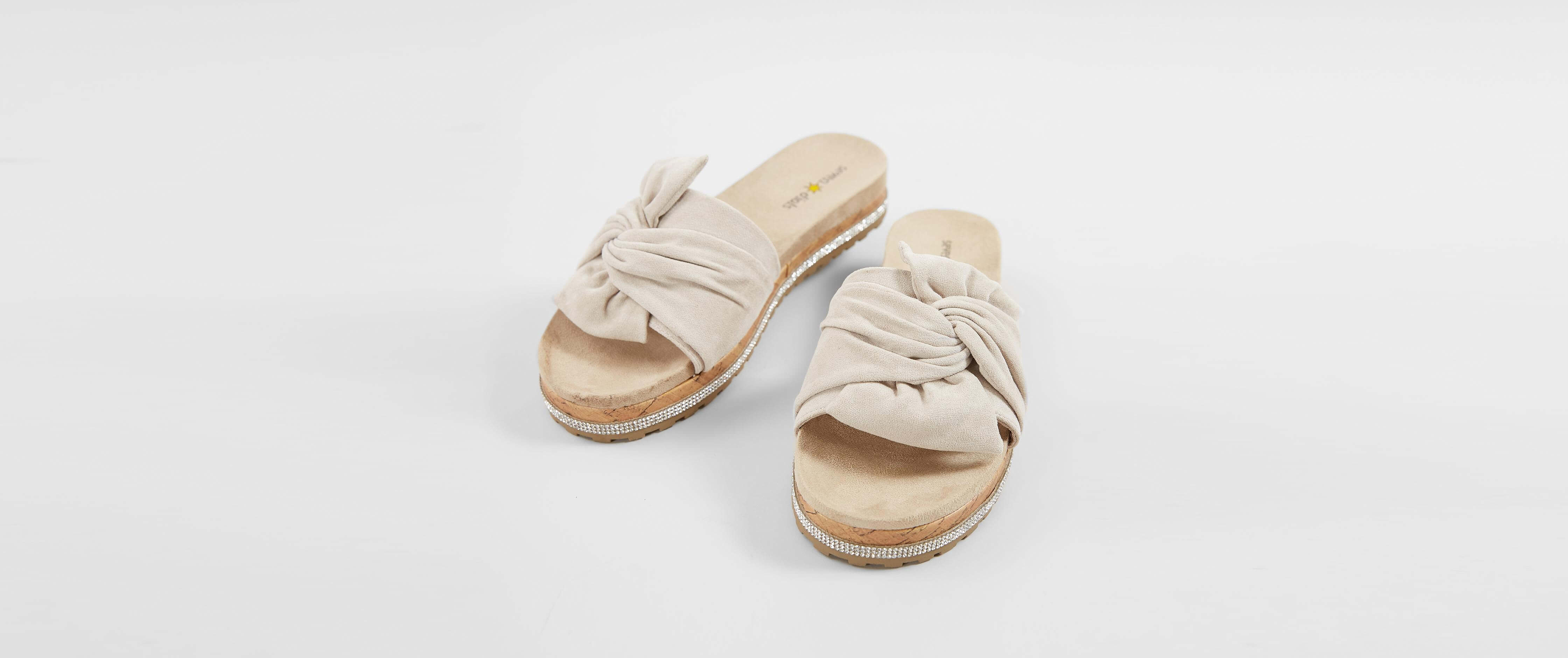 Seven Dials Diva Sandal - Women's Shoes in Sand | Buckle