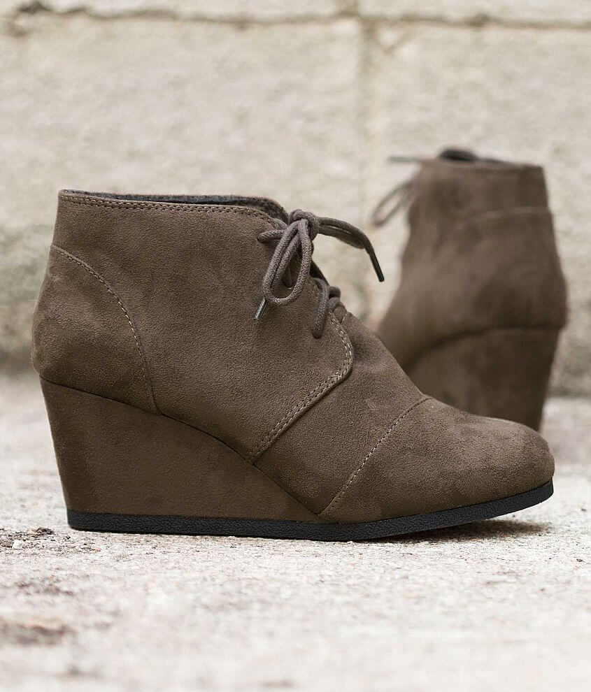 Cityclassified Rex Shoe - Women's Shoes in Dark Taupe | Buckle