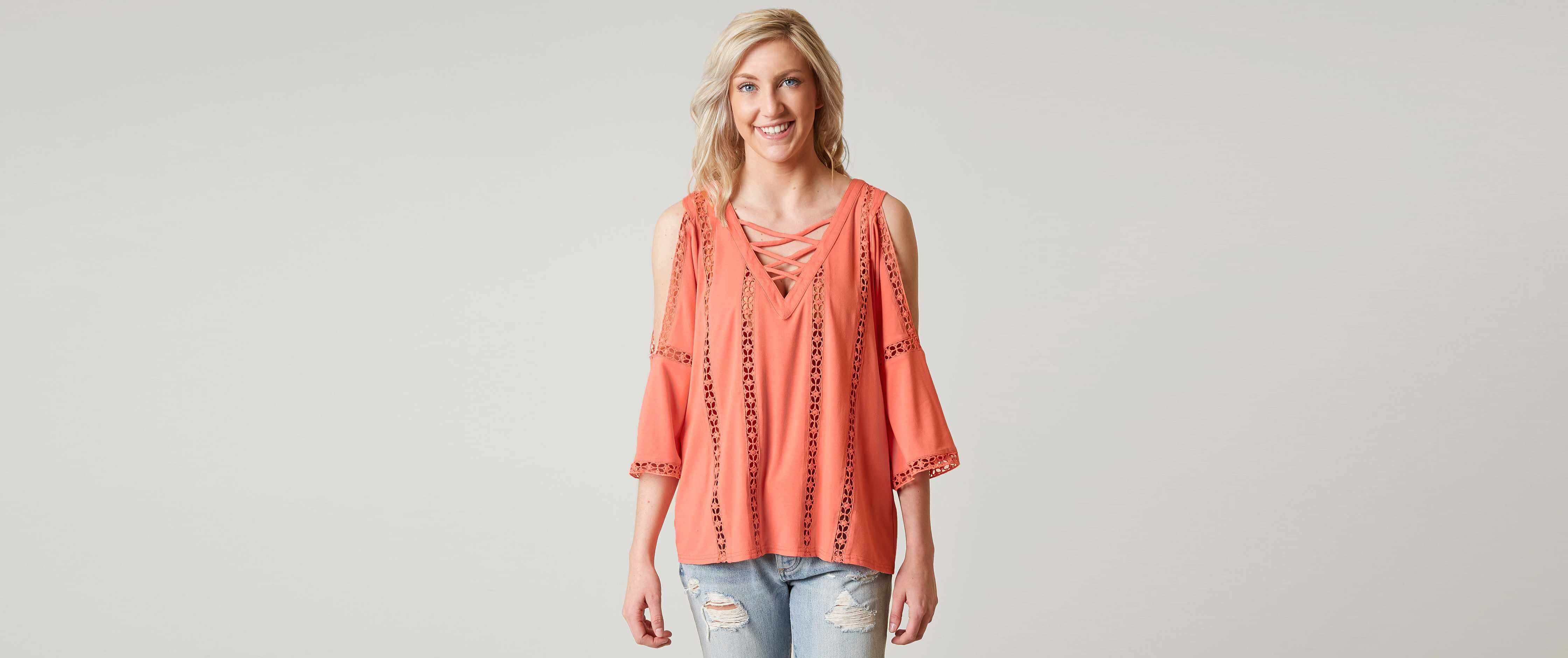 red by BKE Cold Shoulder Top - Clothing in Burnt Coral | Buckle