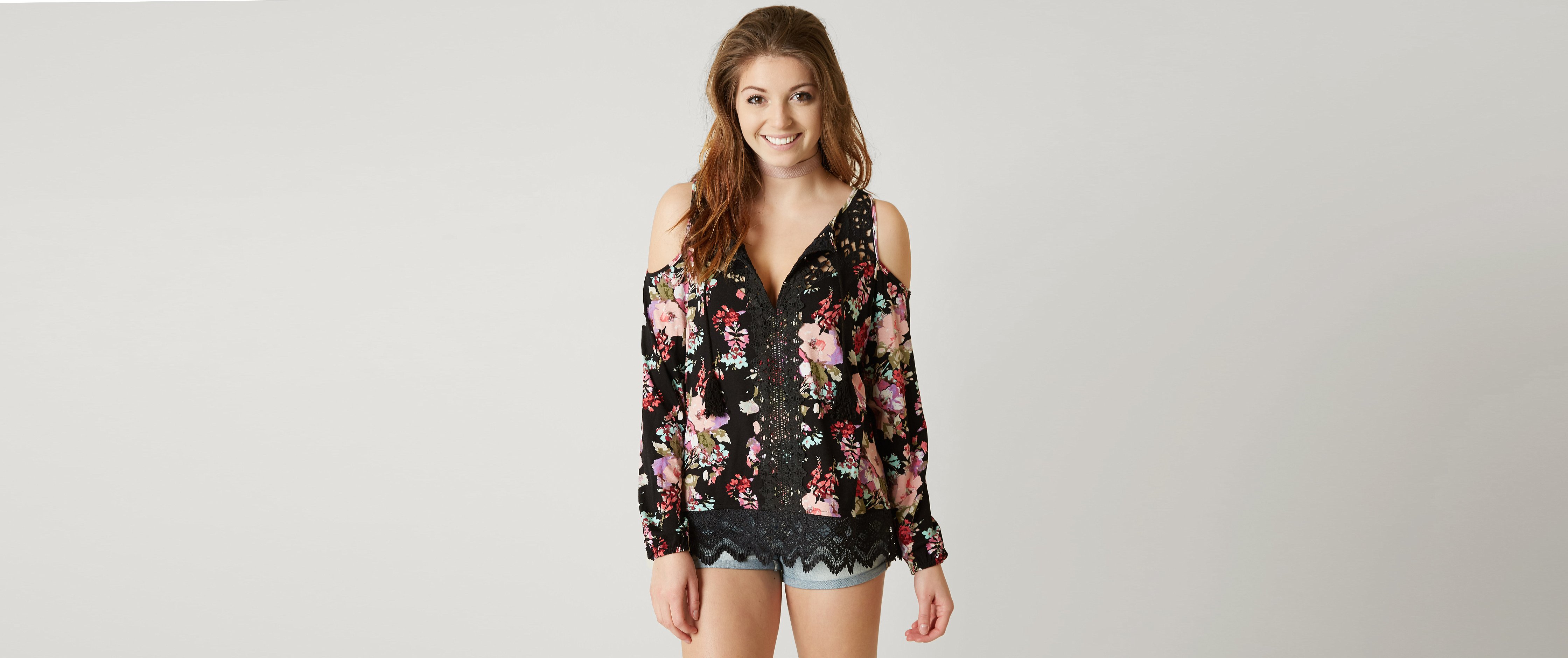 Gimmicks Floral Top - Clothing in Multi | Buckle