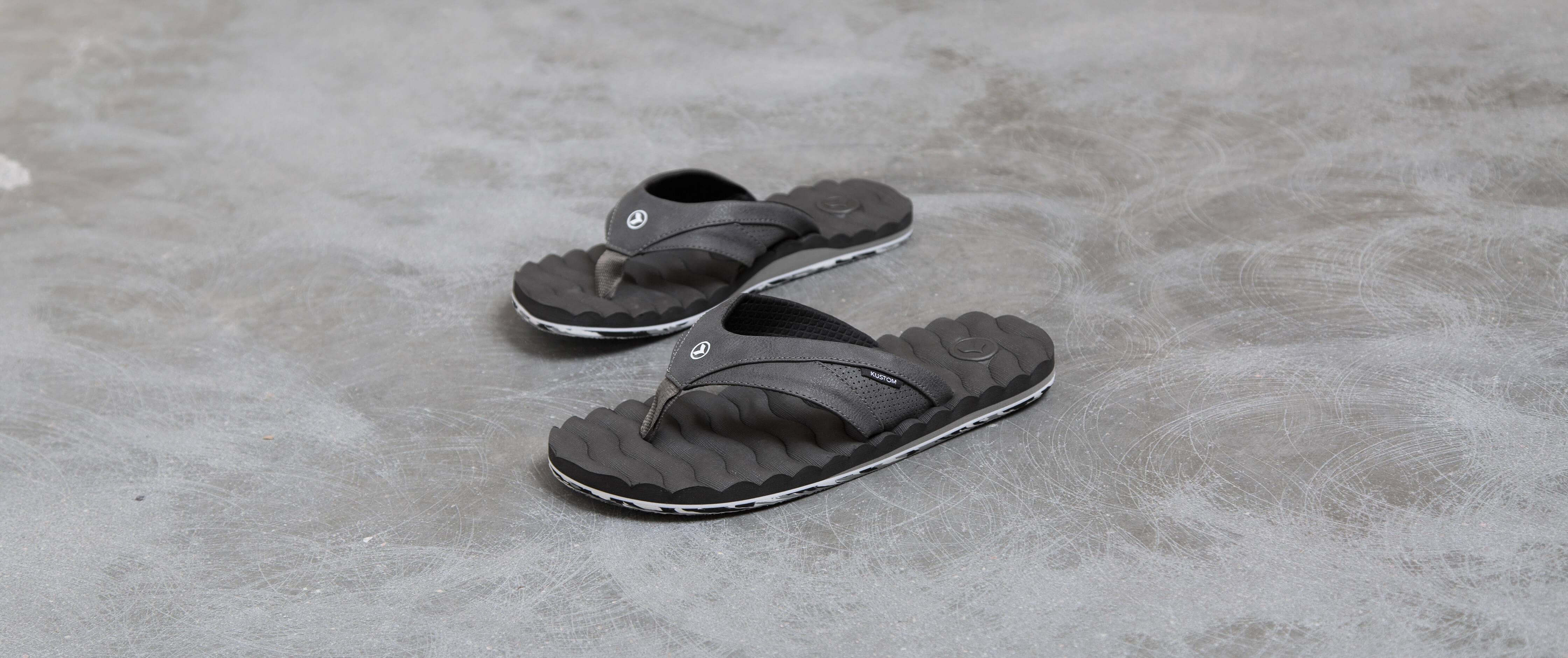 Men's Flips & Sandals | Buckle
