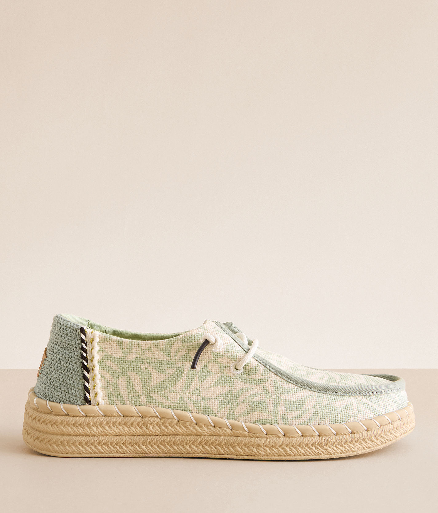 (取寄) ヘイ デュード レディース ウェンディ エスパドリーユ レトロ パーム Hey Dude women Wendy Espadrille Retro Palm Downtown Brown/Egret HEYDUDE™ Wendy Espadrille Retro Palm Shoe - Women's Shoes in