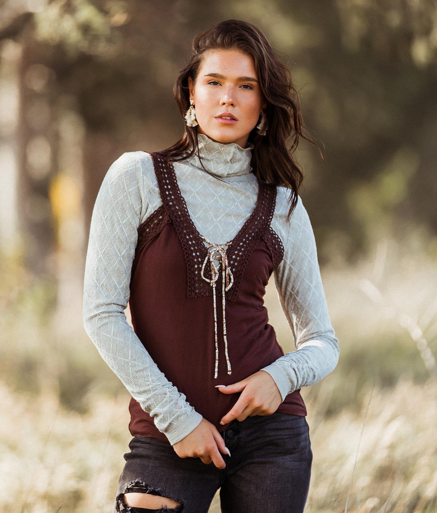 Gimmicks Clothing Collection | Buckle