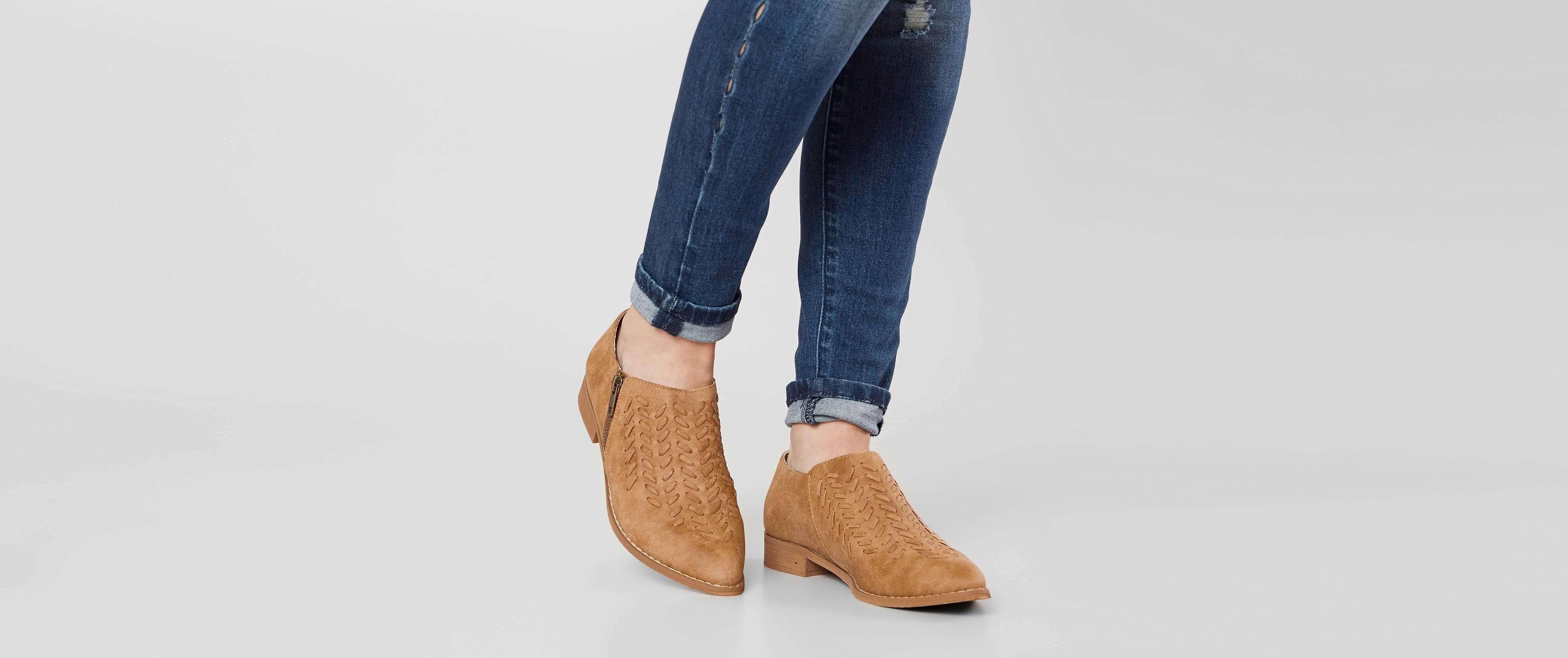 Mi.iM Ashley Shoe - Women's Shoes in Camel | Buckle
