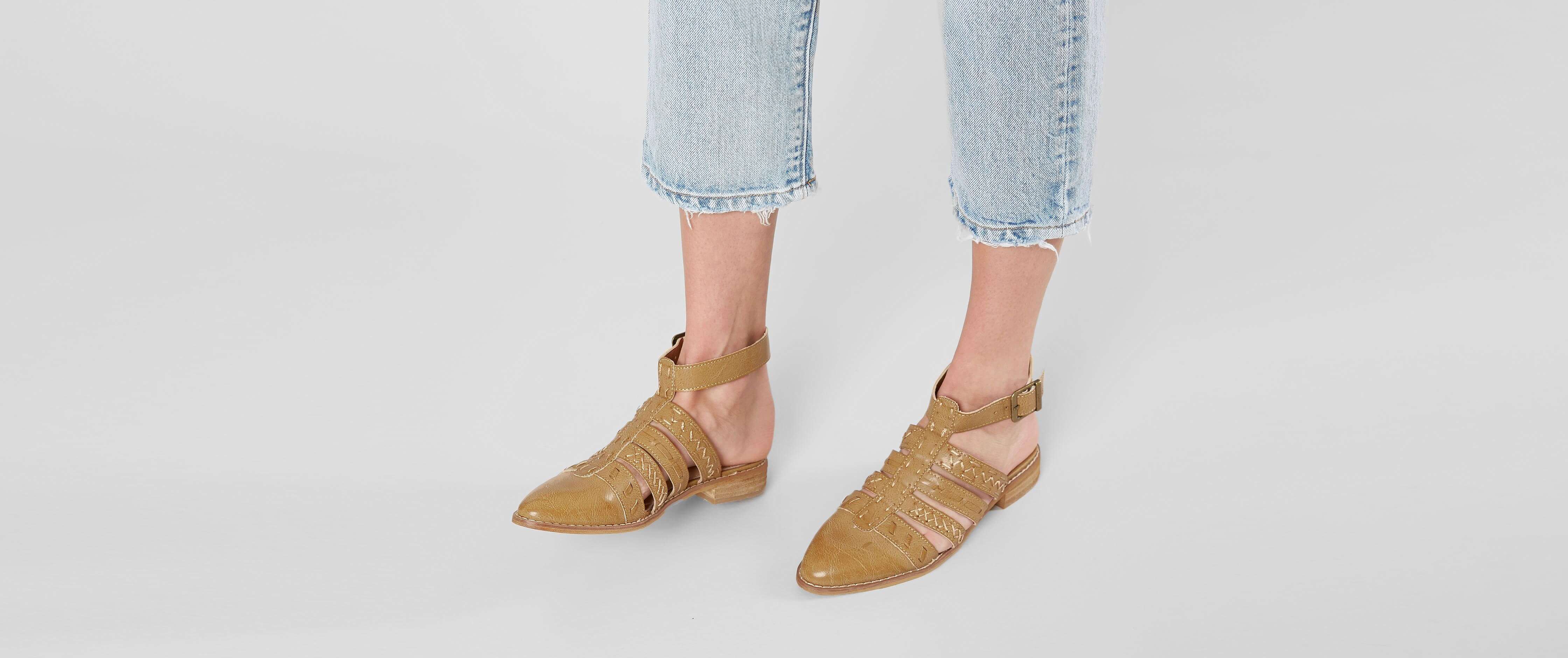 Mi.iM Eleanor Shoe - Women's Shoes in Camel | Buckle