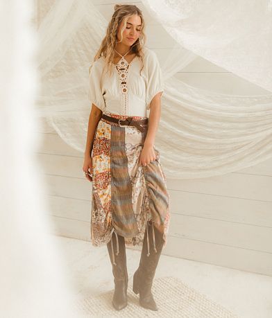 Gimmicks Clothing Collection | Buckle