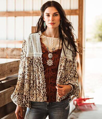 Gimmicks Clothing Collection | Buckle