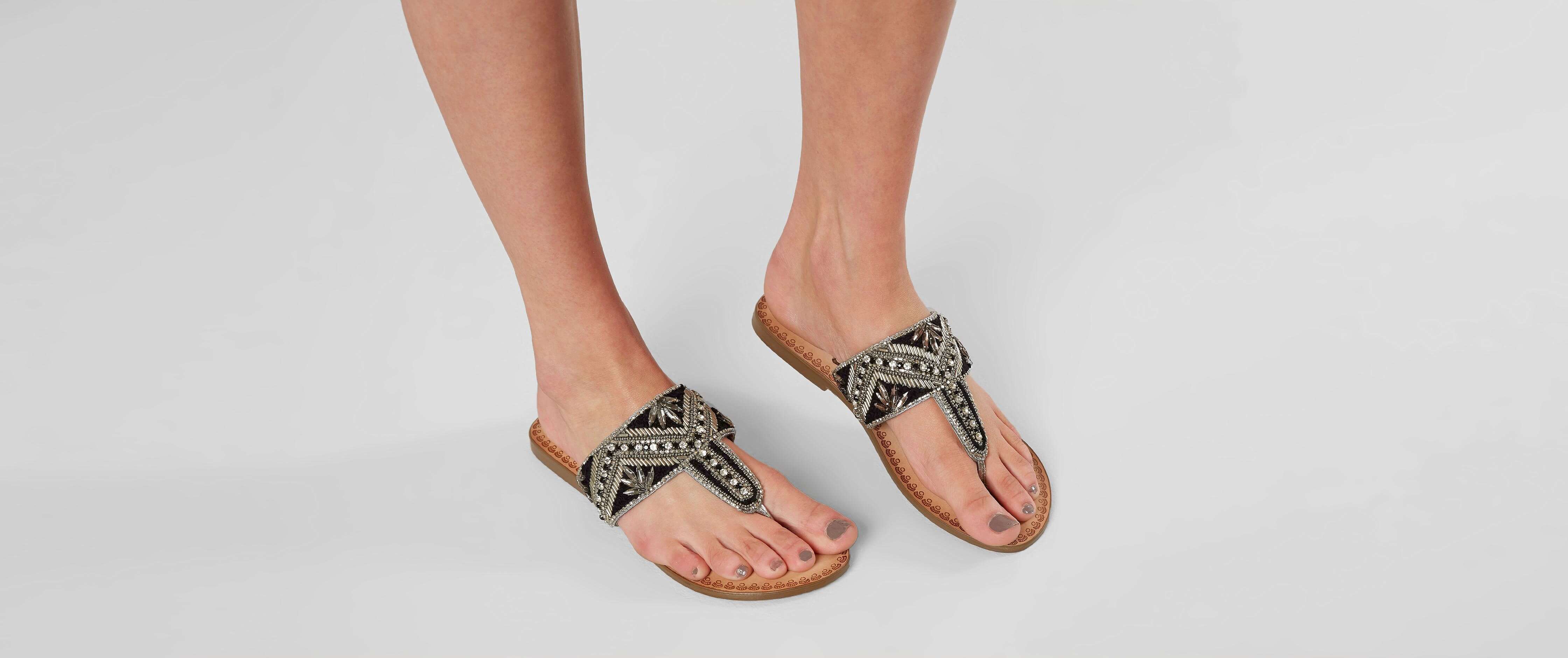 Naughty Monkey | Buckle