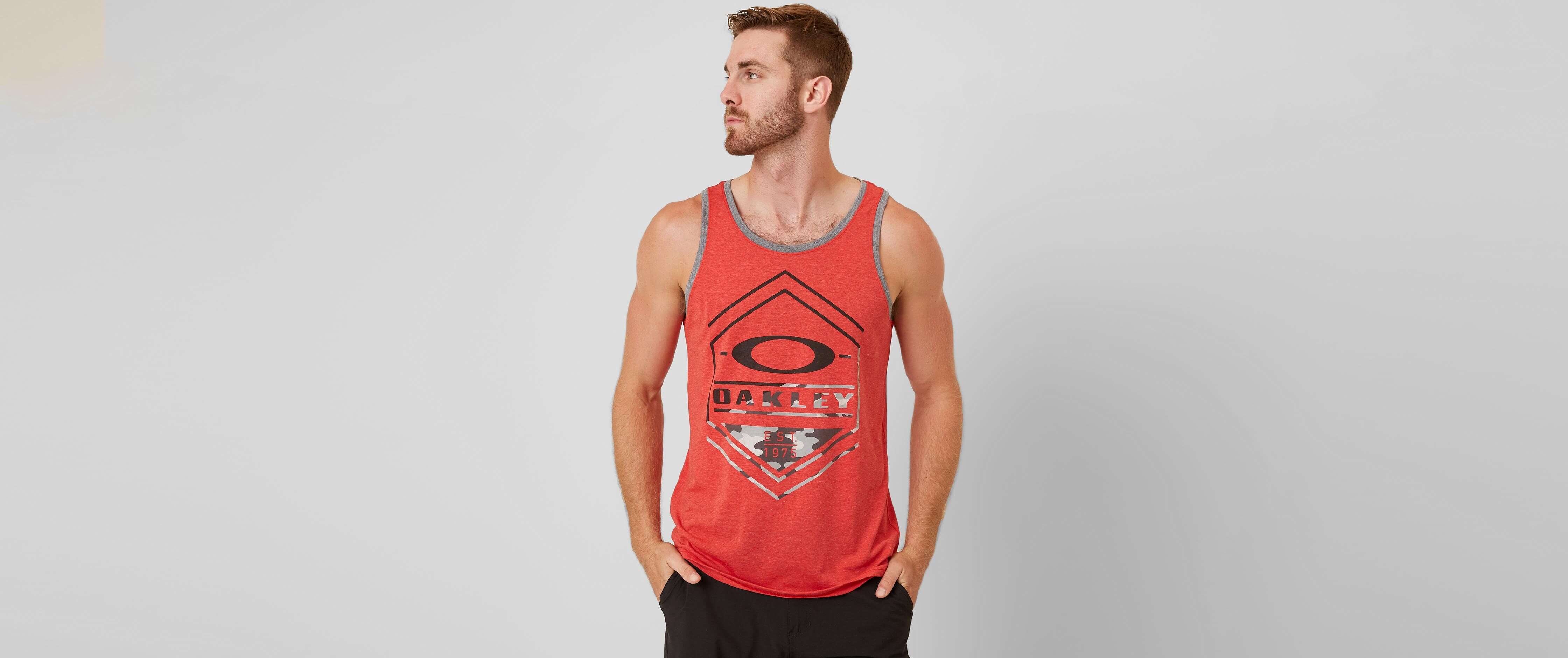Oakley O Cams O Hydrolix™ Tank Top - Men's Tank Tops in Red Line ...