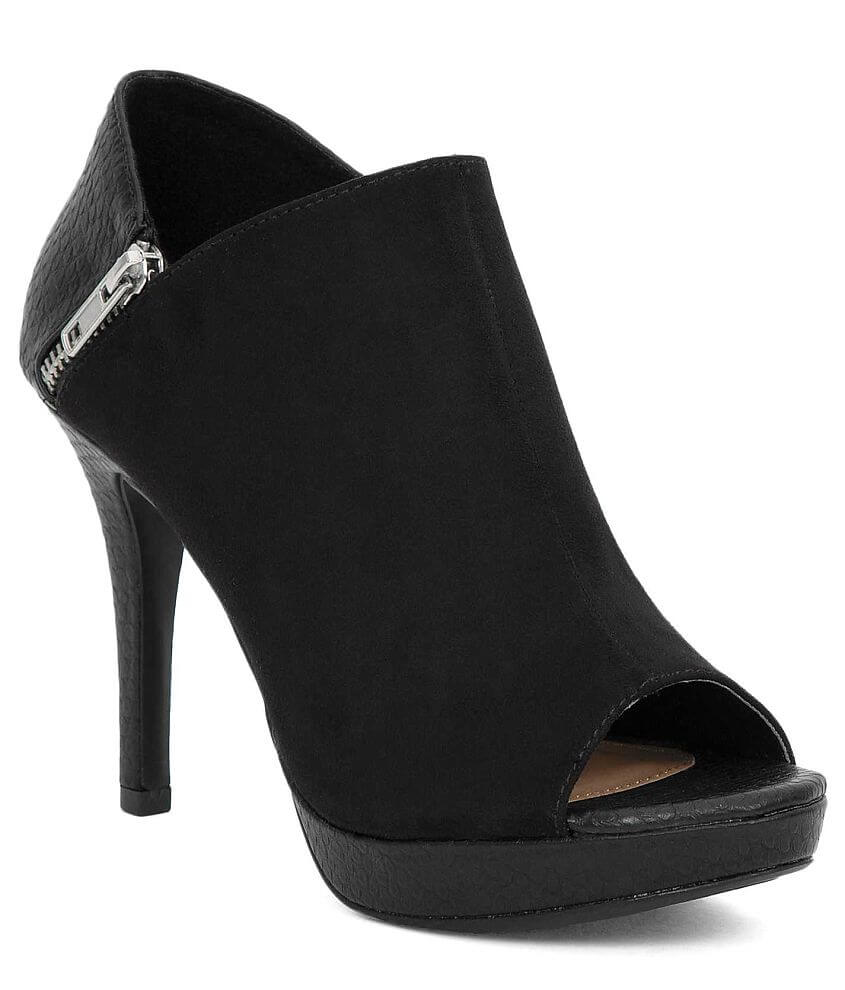 Report Langton Shoe - Women's Shoes in Black | Buckle