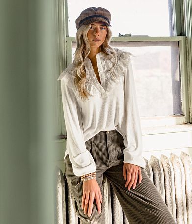 Gimmicks Clothing Collection | Buckle